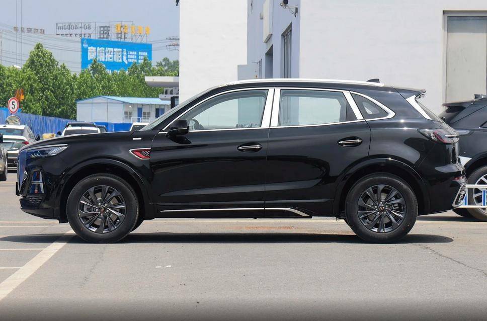 CR-V：就卷是吧？新款红旗HS5全系升级8AT，中期改款像换代_搜狐汽车_搜狐网