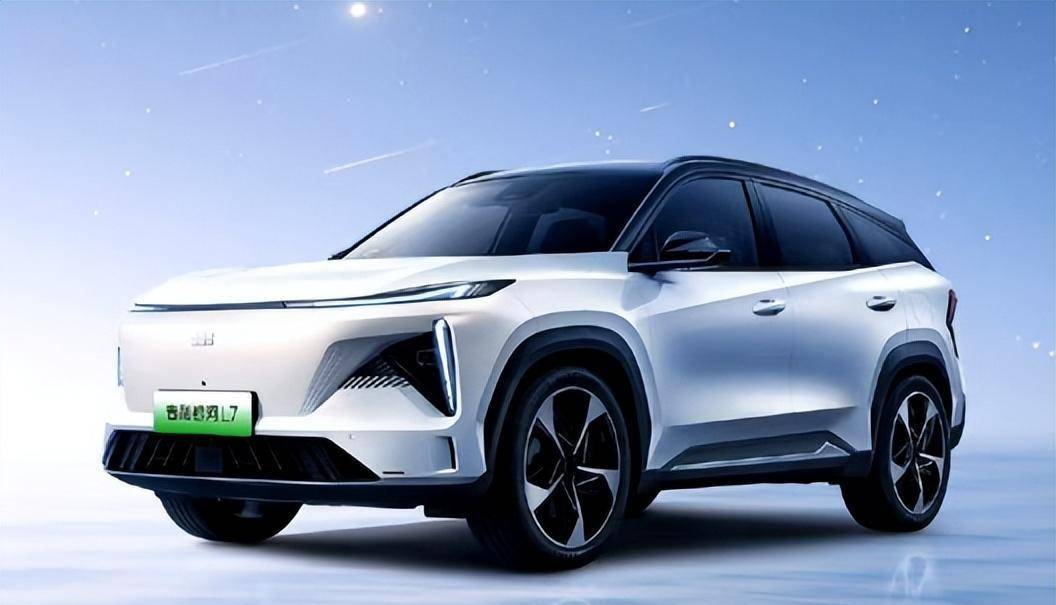 吉利银河L7上市，售价13.87—17.37万元，值得入手吗？_搜狐汽车_搜狐网