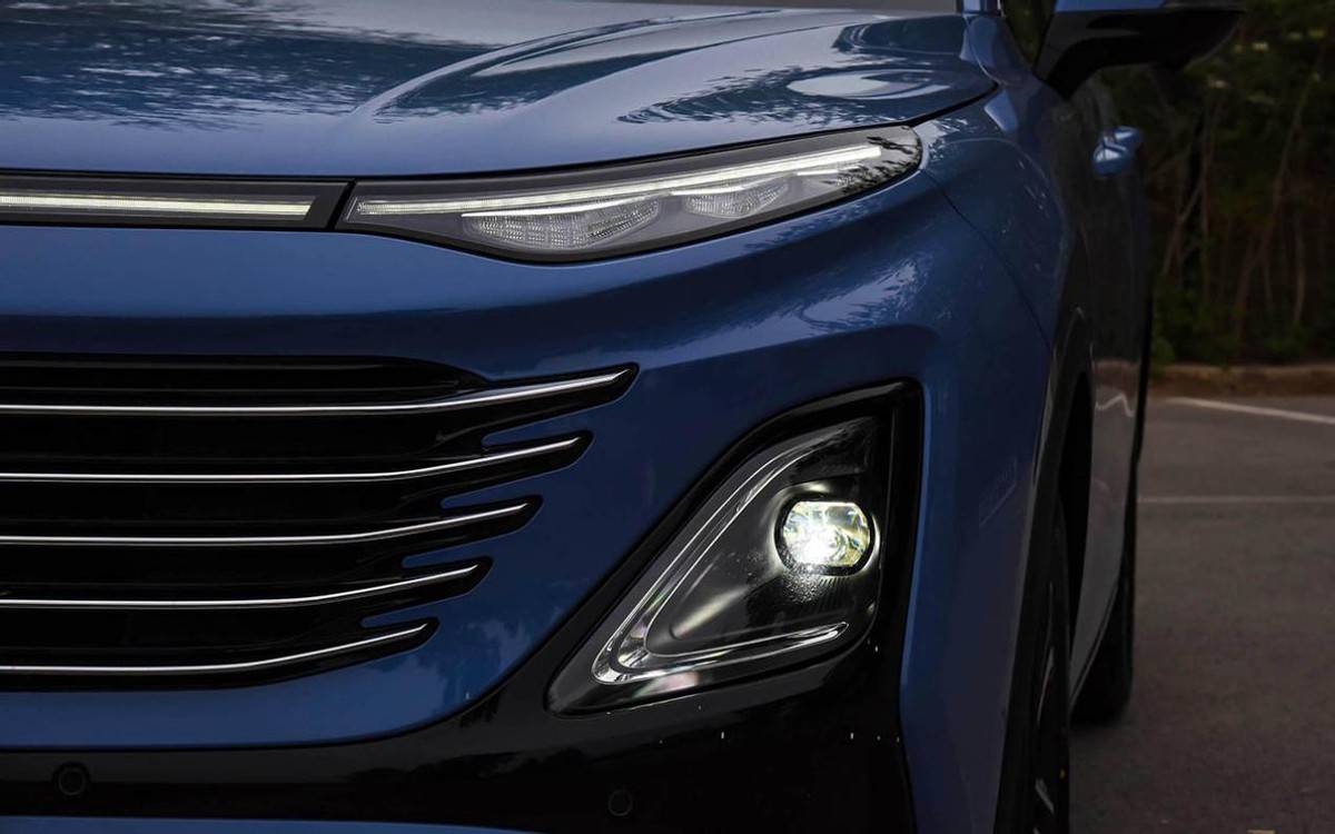 一汽奔腾发狠了！10万级奔腾T90将上市，最高252马力、配8155芯片_搜狐汽车_搜狐网