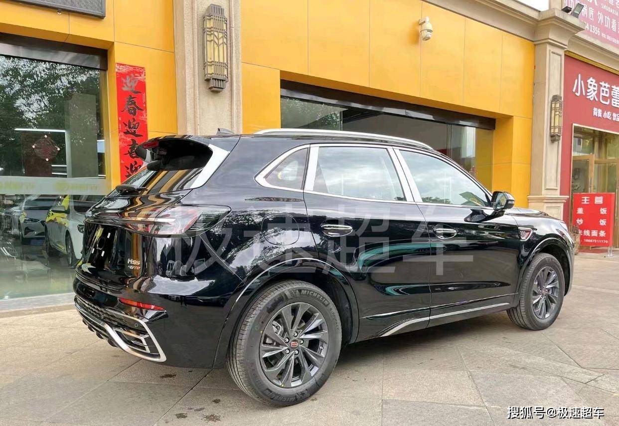 国产SUV的“骄傲”，全新红旗HS5实拍，家族外观+2.0T，相当大气_搜狐汽车_搜狐网