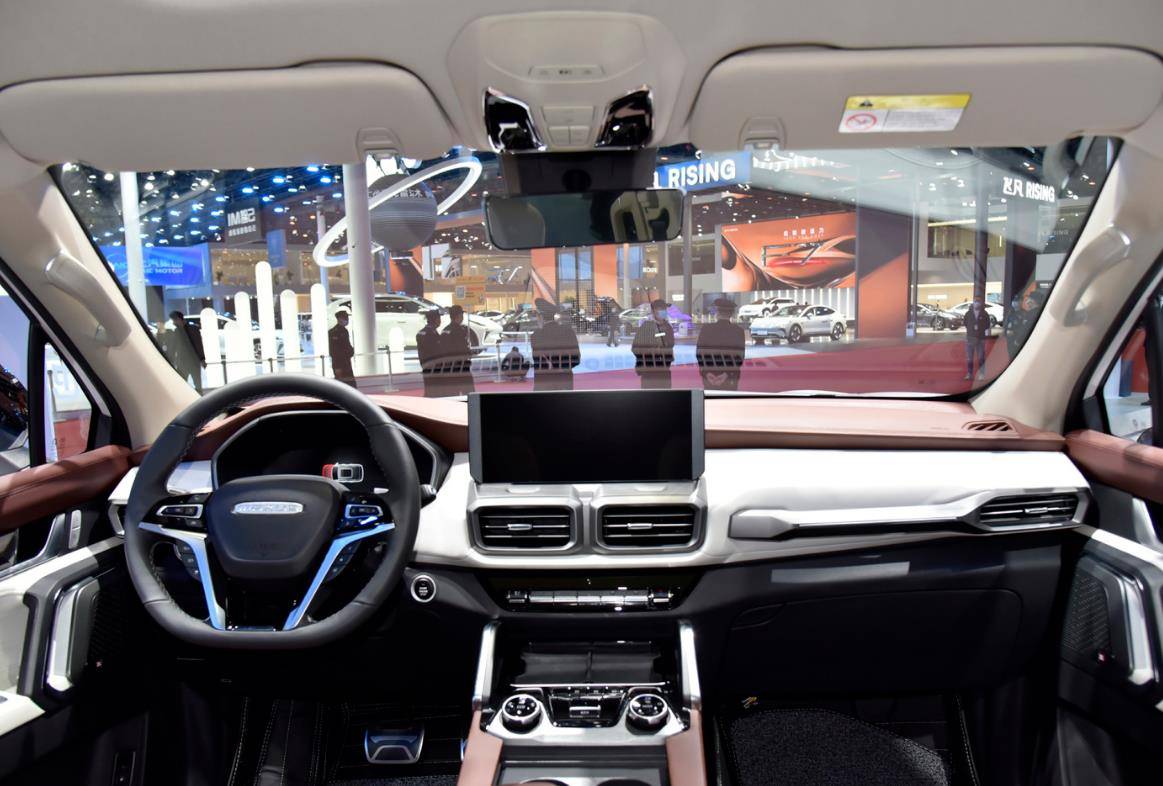 超5米大块头，261马力配采埃孚8AT，有它还盯着坦克300？_搜狐汽车_搜狐网