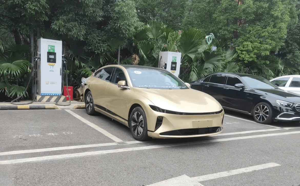 长安启源A07现身街头，长超4米9，续航710km，还看小鹏P7？_搜狐汽车_搜狐网