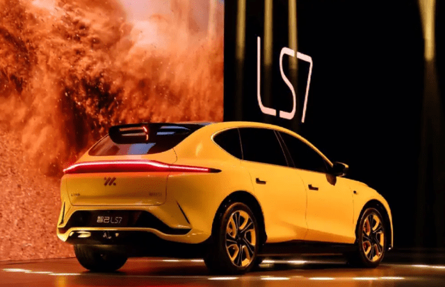 智己LS7新车型上市，售价28.98万起，取消零重力座椅，510km续航_搜狐汽车_搜狐网