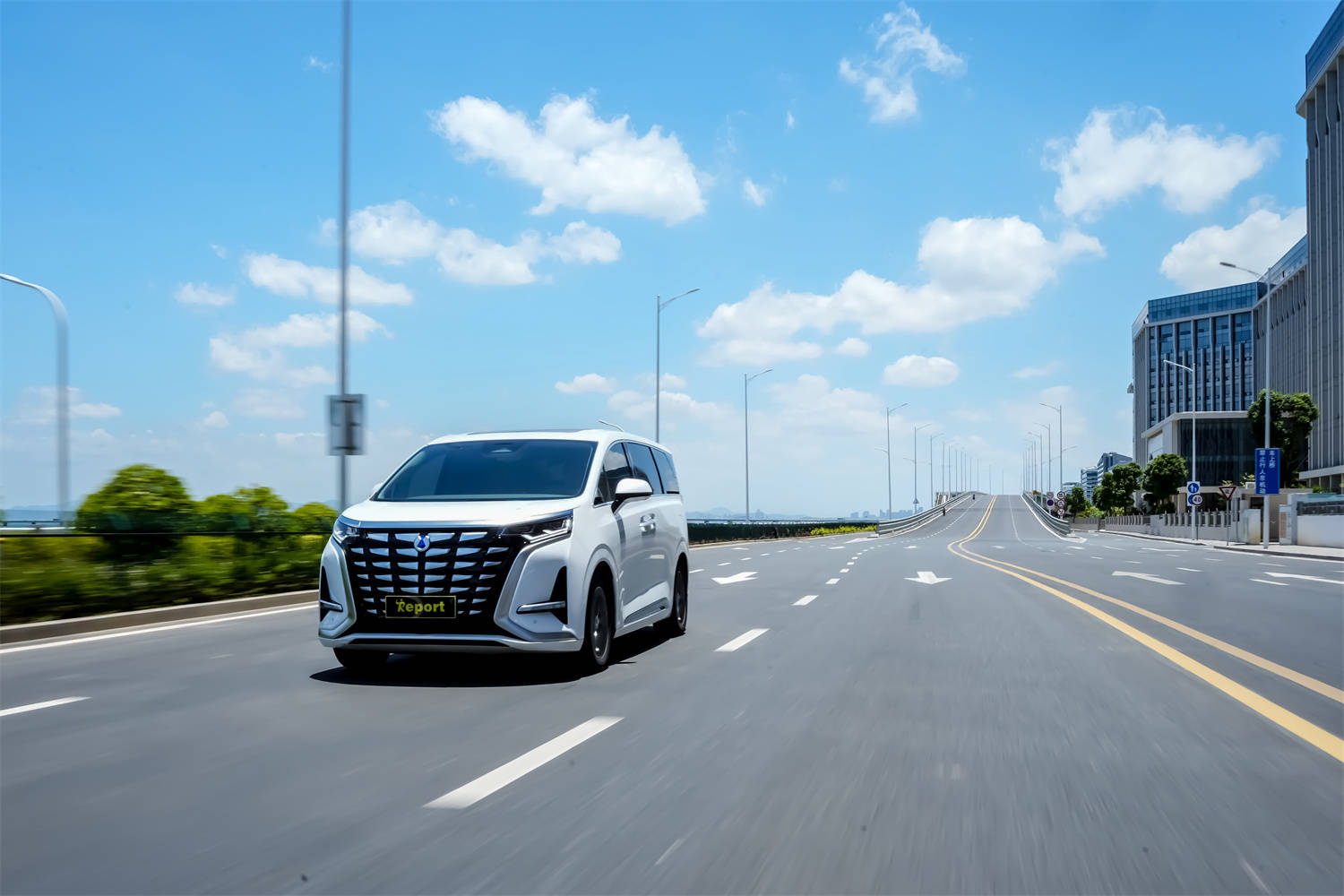 MPV高端局，传祺E9与腾势D9谁是“MVP”？_搜狐汽车_搜狐网