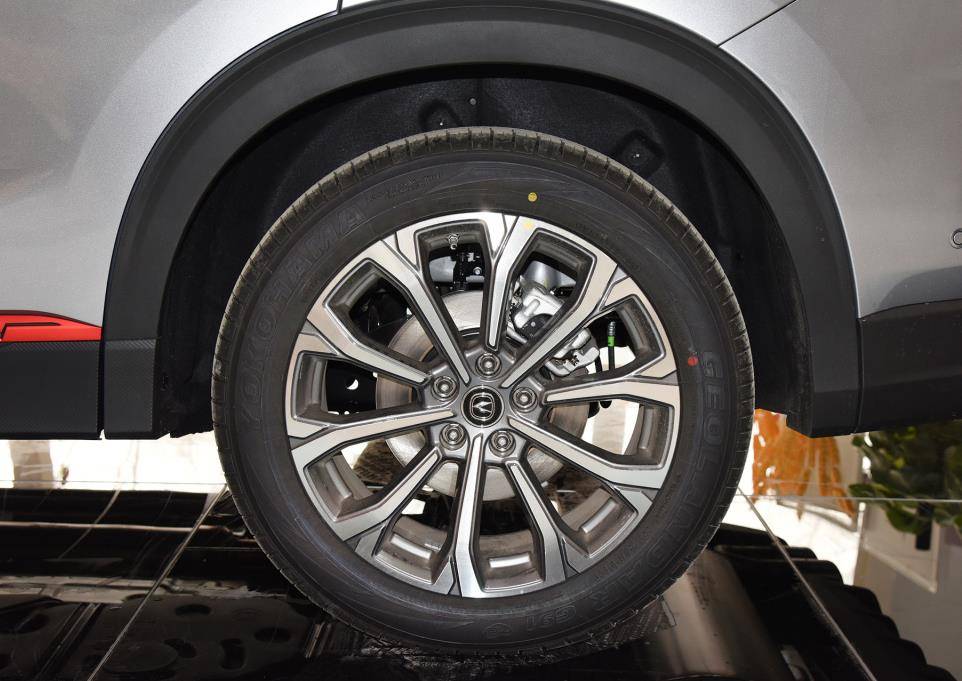 长安的这头“猛兽”终于出笼，2.0T爆233马力，配8AT＋四轮独悬_搜狐汽车_搜狐网