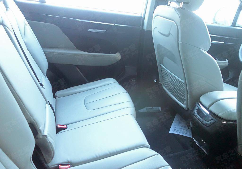 东南旗舰SUV DX9谍照曝光，车身高大，轮廓很方正_搜狐汽车_搜狐网