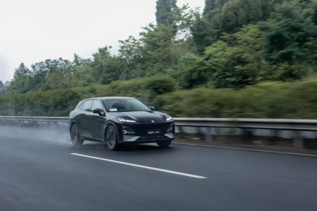 挑战城际穿越 深蓝S7超级增程展实力_搜狐汽车_搜狐网