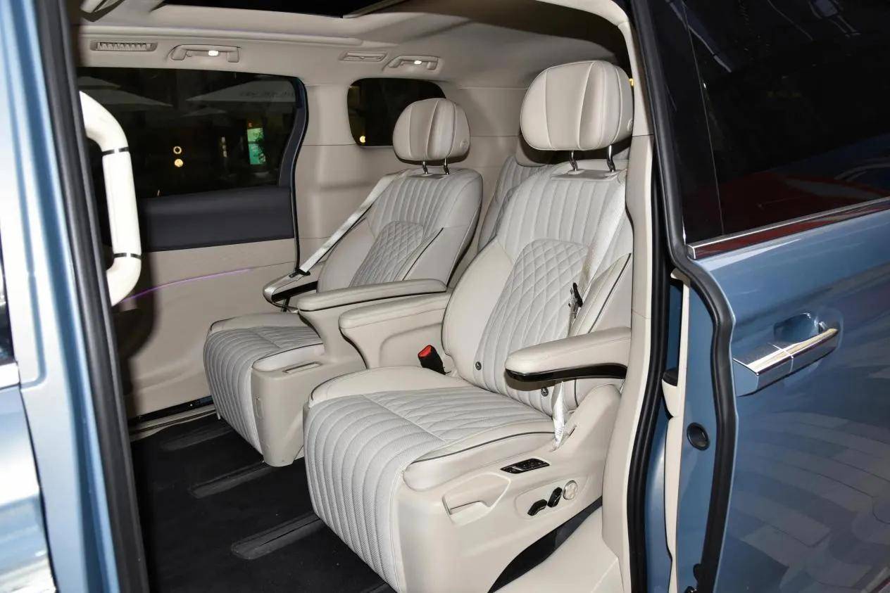 MPV市场来到新能源时代！这三款可以直接盲选，混动、纯电都有_搜狐汽车_搜狐网