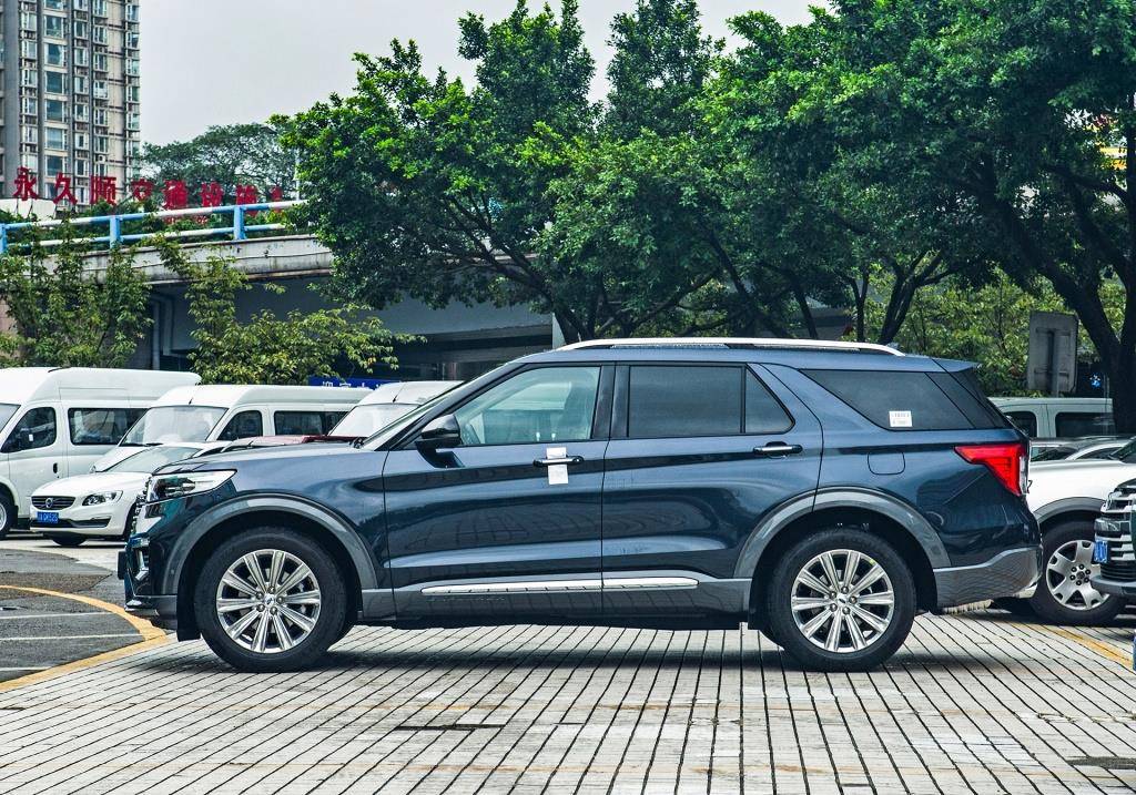 2.3T＋10AT！这台中大型SUV操控一流，空间很大，比大众揽境还香_搜狐汽车_搜狐网