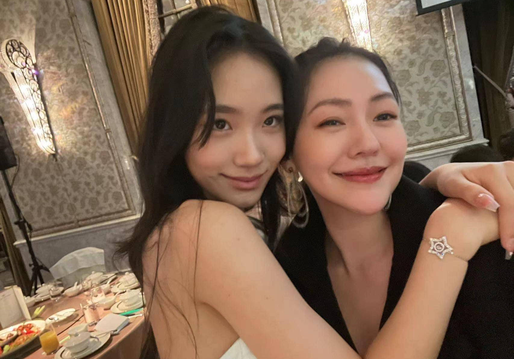 小s二女儿晒ive演唱会穿搭照 青春靓丽元气十足 搜狐大视野 搜狐新闻