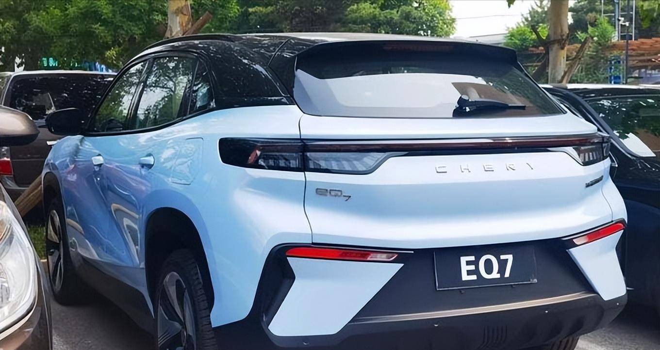 全新奇瑞eQ7电动SUV上市！内饰升级、价格诚意，超长续航惊艳亮相_搜狐汽车_搜狐网