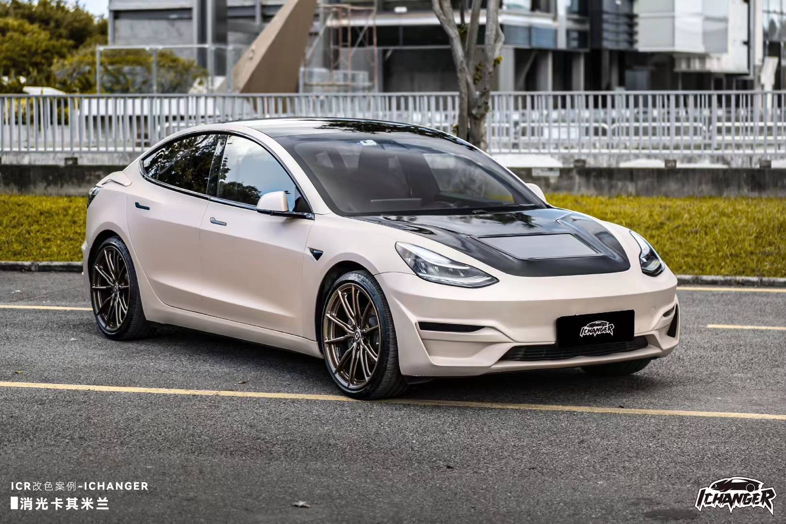 特斯拉Model3-Ichanger改色膜消光卡其米兰，丝滑度肉眼可见_搜狐汽车_搜狐网
