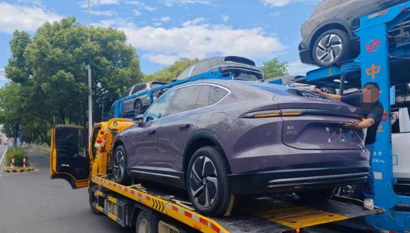 全新蔚来EC6实车曝光，造型时尚，配电动尾翼+四驱，有望7月上市_搜狐汽车_搜狐网