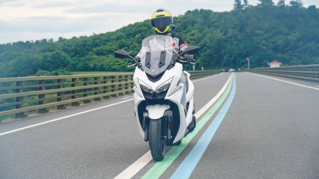 操控惊艳的大平踏—26999光阳ST250摩智测评_搜狐汽车_搜狐网