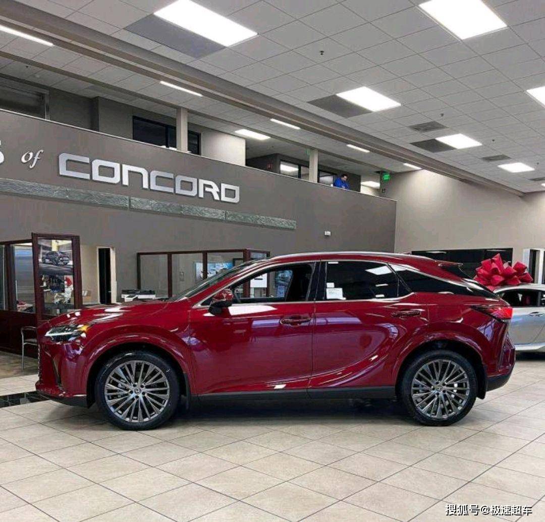 雷克萨斯RX海外实拍，多款动力引擎，造型犀利又大气_搜狐汽车_搜狐网