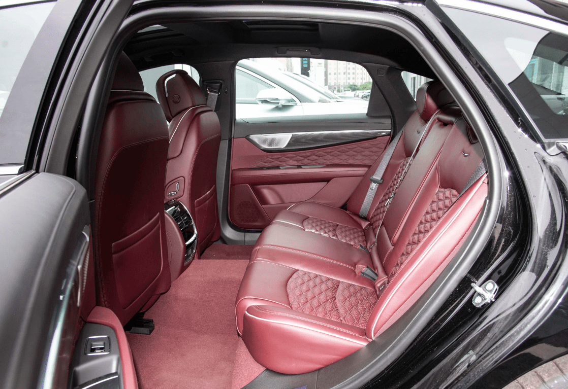 2.0T＋10AT+33英寸大屏，新CT6不到36万起，越降价越没人买？_搜狐汽车_搜狐网