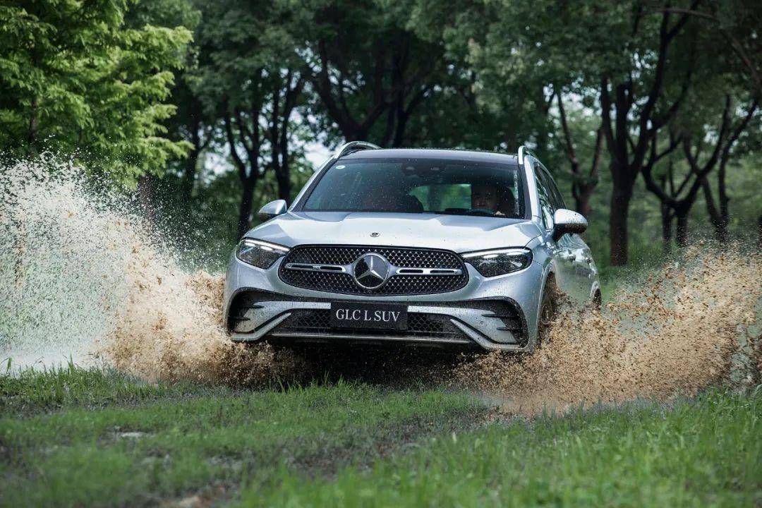 与苏州相遇 读懂全新梅赛德斯-奔驰长轴距GLC SUV内圣外王豪华哲学_搜狐汽车_搜狐网