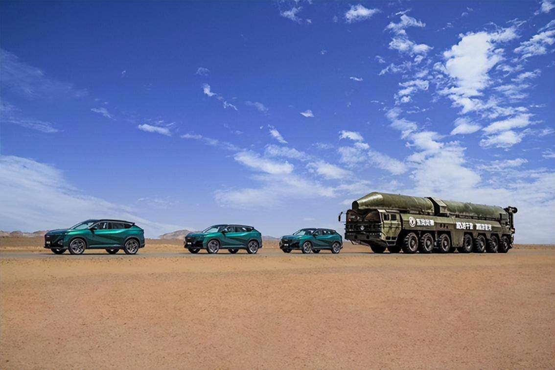 首个4挡电混SUV 1350km长续航 风神皓瀚开启“e启”计划_搜狐汽车_搜狐网