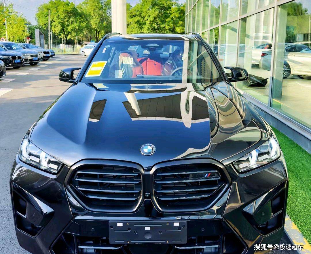 落地超百万！宝马X5“雷霆版”实拍，4.4T引擎爆发强大动力，真帅气_搜狐汽车_搜狐网