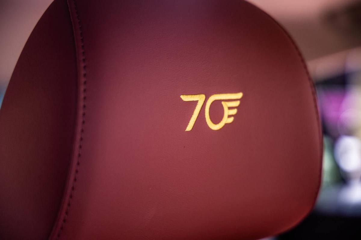 实拍奔腾B70 70周年纪念款，1.5T掀背心动了吗？_搜狐汽车_搜狐网