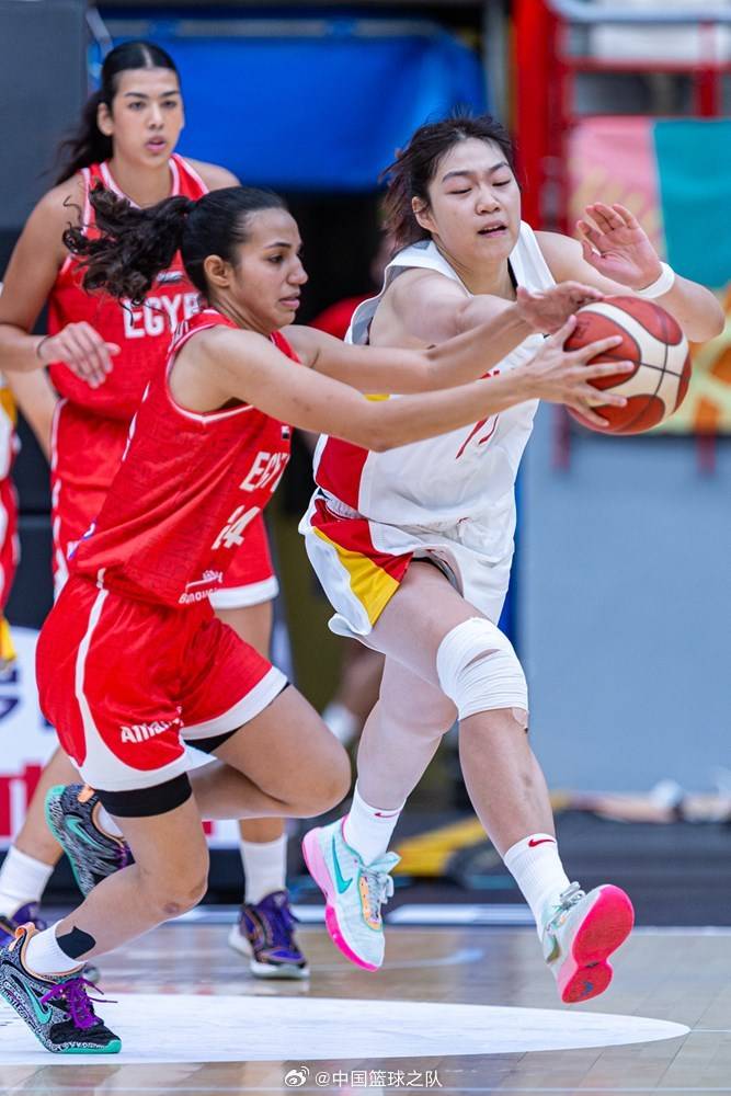 中国女篮“黄金一代”的背后，藏着女篮青训的巨大隐忧_李昕_比赛_WCBA