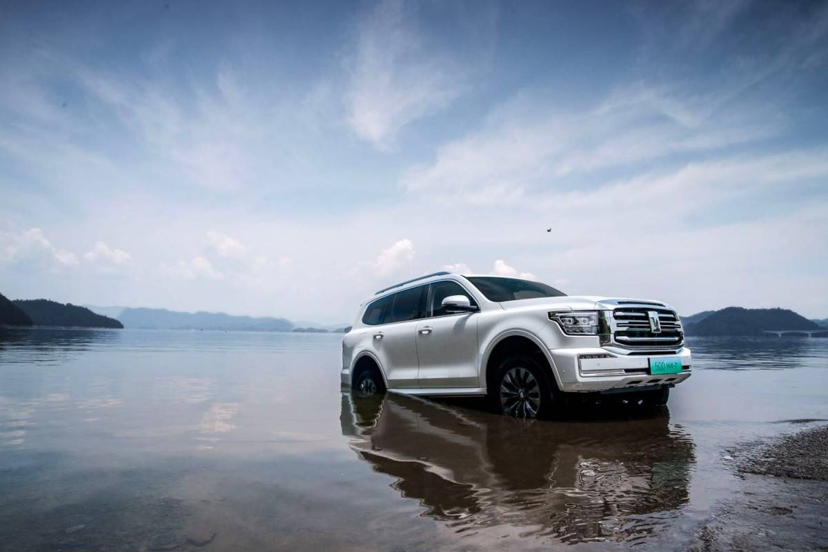 坦克500 Hi4-T敢于叫板仰望U8！越野谁更强？_搜狐汽车_搜狐网