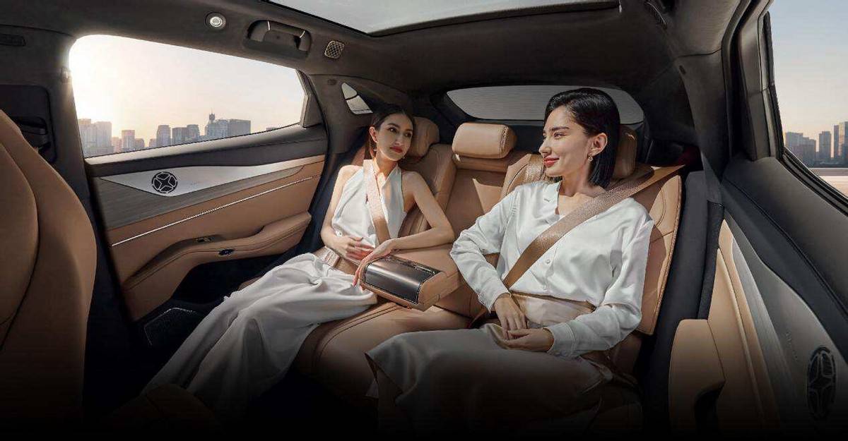 24小时订单破万的腾势N7开启交付，压力给到Model Y？_搜狐汽车_搜狐网