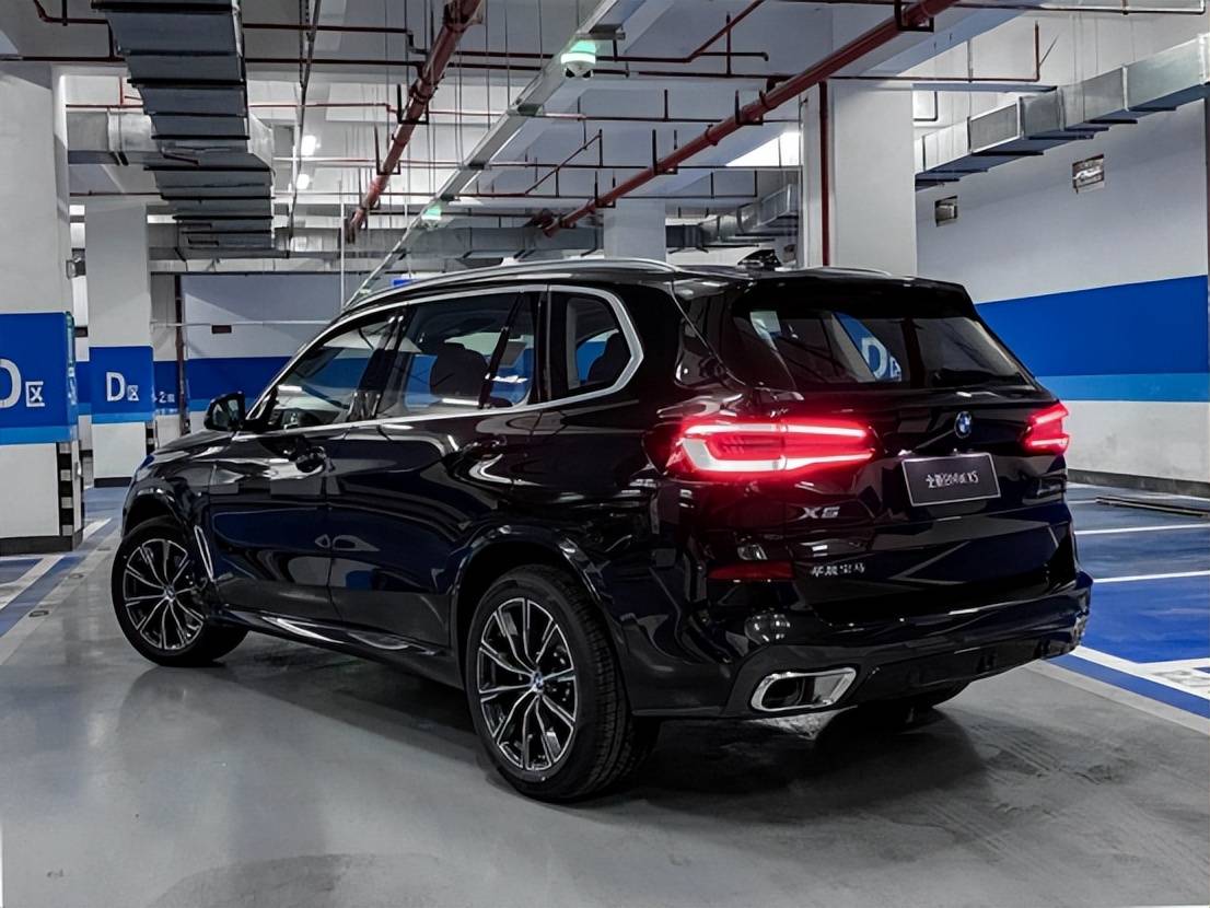 你猜，要是宝马X5L用上了双腔空气悬挂，需要加多少钱？_搜狐汽车_搜狐网