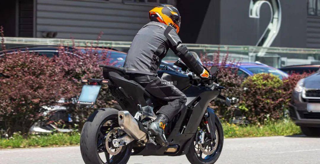 KTM RC990最新路试谍照曝光，MotoGP风格定风翼抢镜_搜狐汽车_搜狐网
