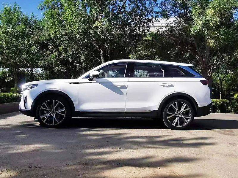 满足家庭需求的中大型SUV 试驾2023款一汽奔腾T99_搜狐汽车_搜狐网