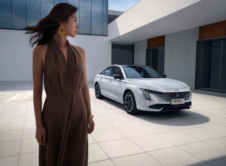 标配即旗舰，东风标致新508L售16.37万元起_搜狐汽车_搜狐网