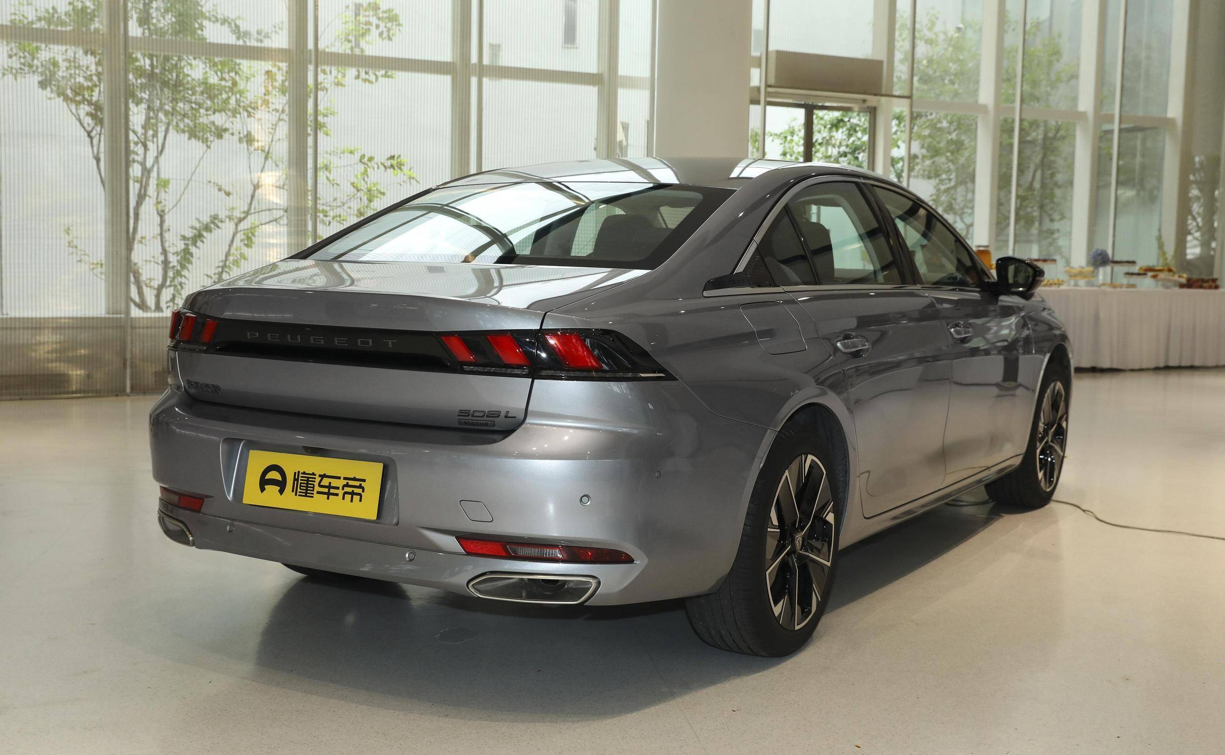 全系1.8T+8AT，新款标致508L售16.37万起，沿用海外版设计_搜狐汽车_搜狐网