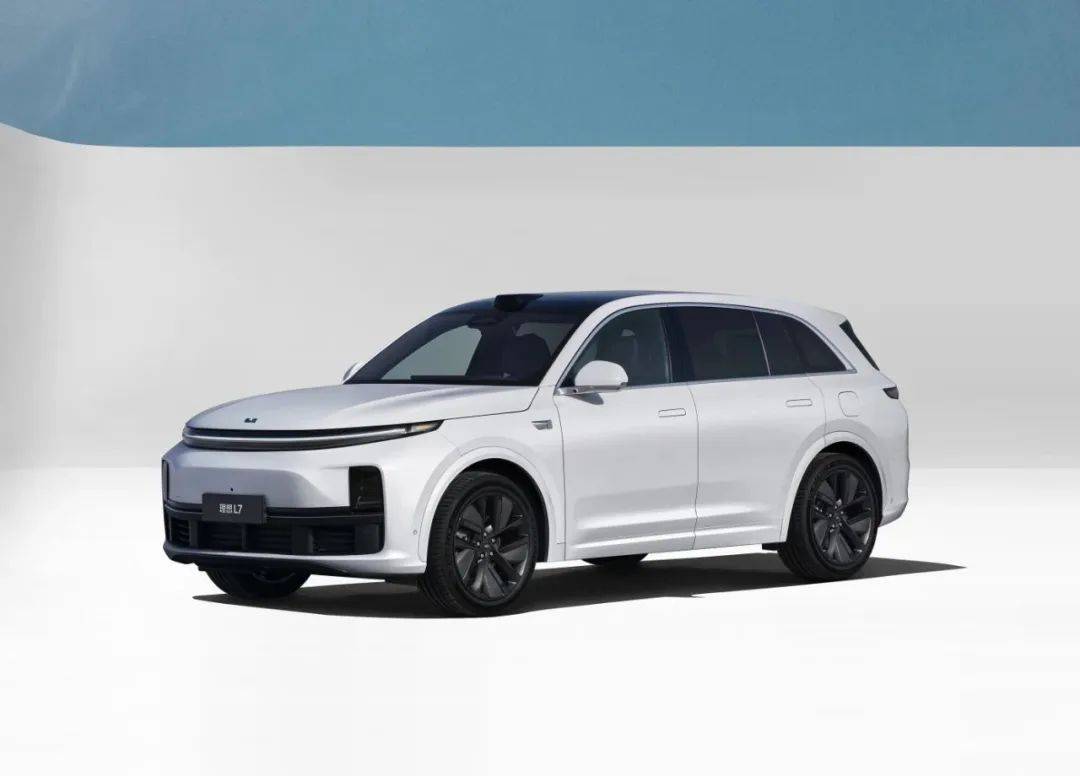 云辇-C、DM-p加持，31.98万起的7座SUV，腾势N8能不能火？_搜狐汽车_搜狐网