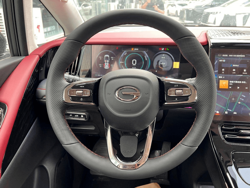 插混动力，纯电续航136km，它和腾势D9该选谁？传祺E9到店实拍_搜狐汽车_搜狐网