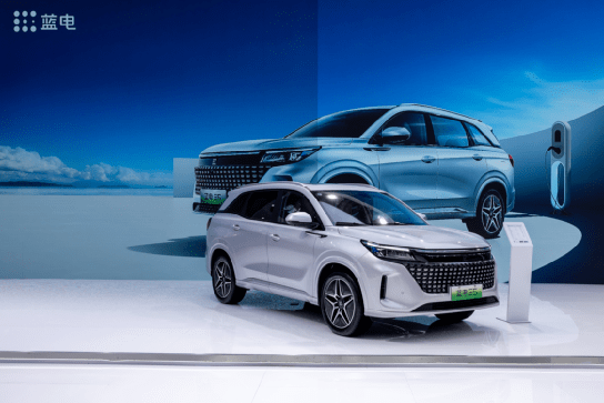 蓝电E5首次亮相成都国际车展，12万级大7座电混SUV诚意来袭_搜狐汽车_搜狐网