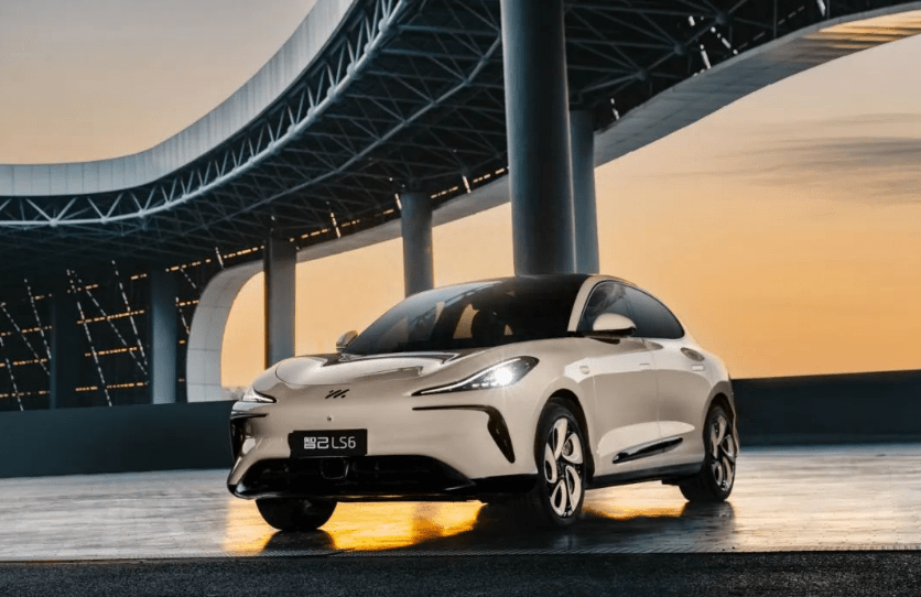 Model Y最强对手来了！激光雷达+真800V平台，智己LS6预售23万起_搜狐汽车_搜狐网