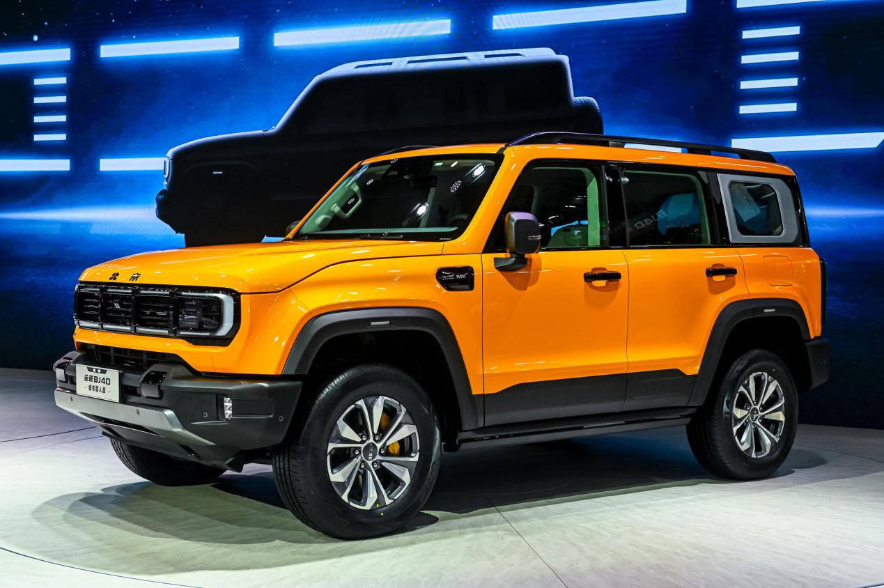 全新BJ40亮相 全新BJ40亮相 汽油柴油增程全都有 将配全时四驱_搜狐汽车_搜狐网