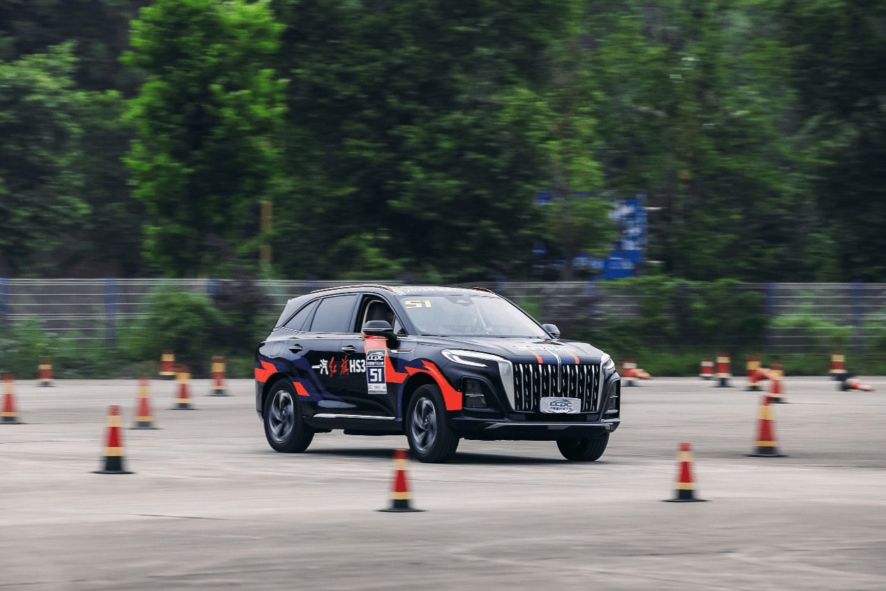 大有可为 决胜巅峰，红旗HS3荣膺2023 CCPC紧凑型SUV组年度总冠军_搜狐汽车_搜狐网