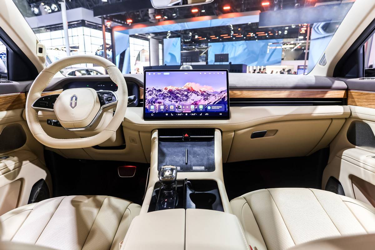 BBA与新势力谁更能呈现新豪华 宝马X5L vs问界新M7大五座_搜狐汽车_搜狐网