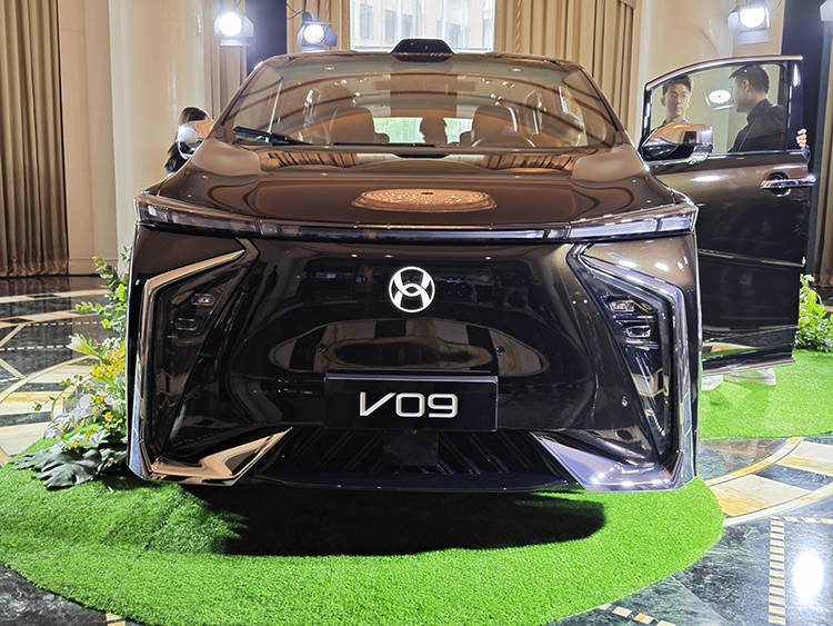 合创V09正式开启大定：共5款车型 预售32万元起_搜狐汽车_搜狐网