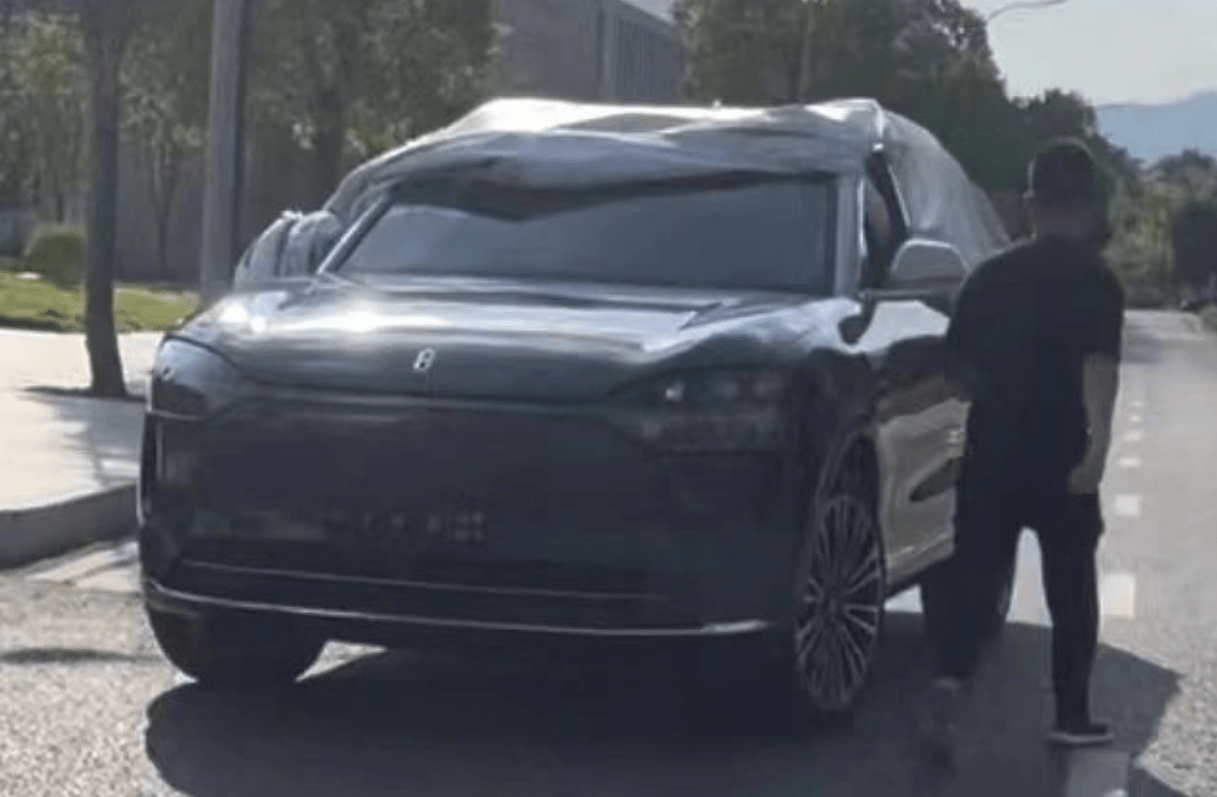 或9月25日发布！问界M9现身街头，迈巴赫GLS既视感，还看理想L9？_搜狐汽车_搜狐网