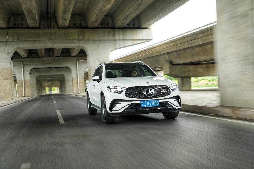 够智能、更豪华？奔驰长轴距GLC SUV换新依然领跑BBA_搜狐汽车_搜狐网