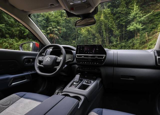 又一法系“王牌”，比CR-V漂亮，标配8AT+液压底盘，有世界级品质_搜狐汽车_搜狐网