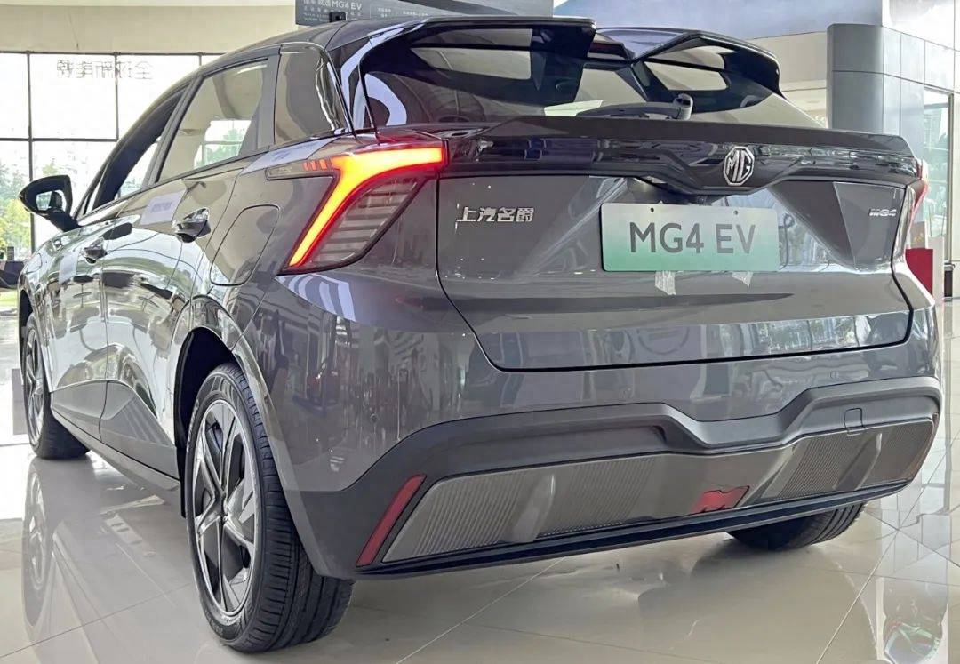 预算10-15万，MG4 EV出海冠军版到底值不值得买？_搜狐汽车_搜狐网