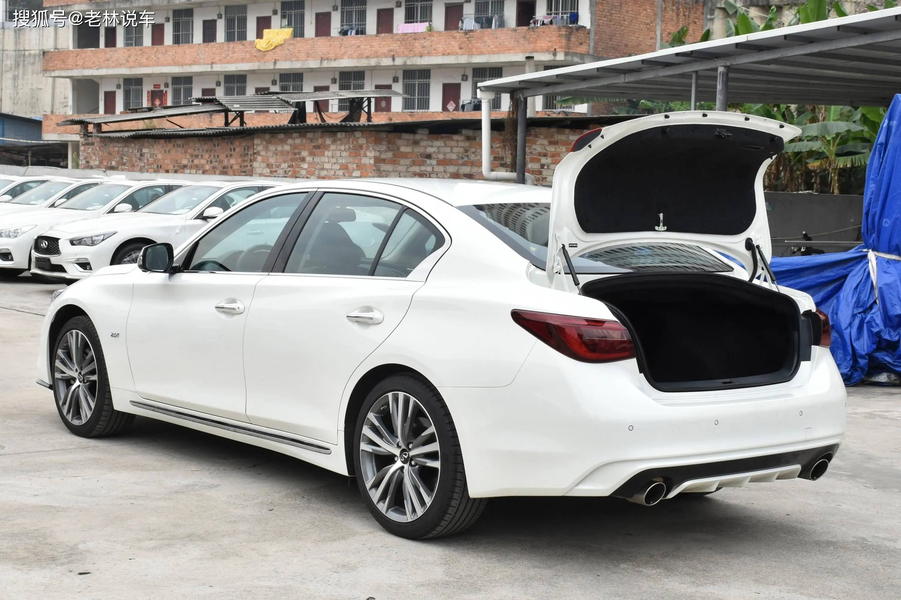 最卑微的豪车，从30万降到17万，配奔驰2.0T，送6年保养却无人买 -6parkbbs.com