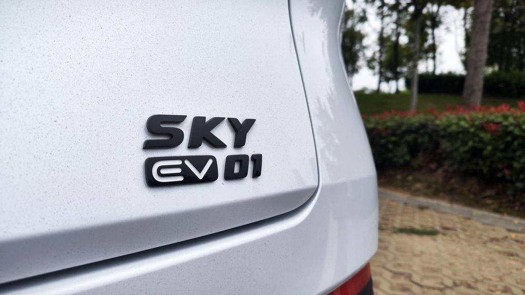 12万超电享受值吗？试驾东风风神SKY EV01_搜狐汽车_搜狐网
