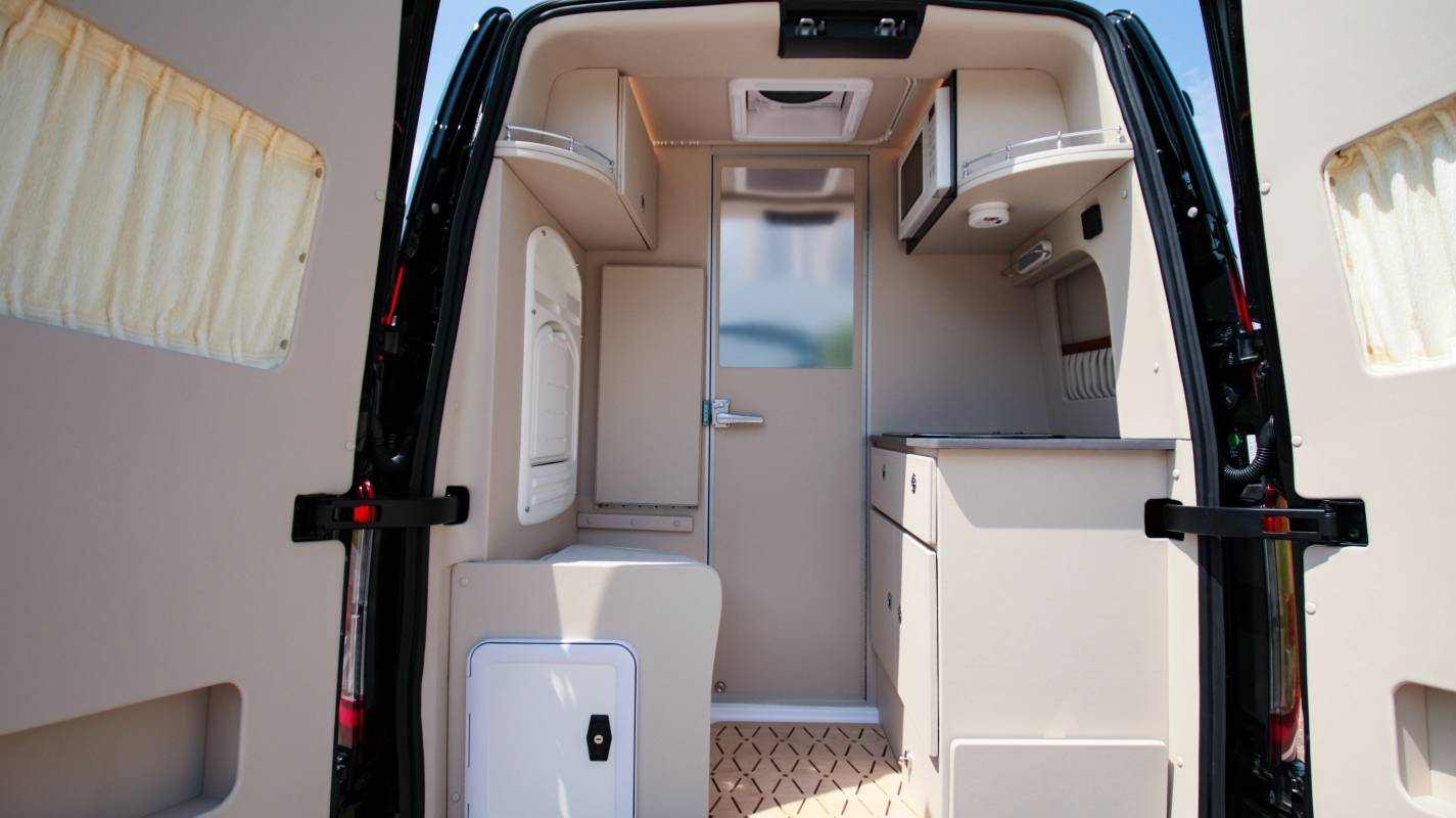 福特T6小房车：豪华商务休闲旅游一体,航空椅+后置厨卫,趣蜂B680_搜狐汽车_搜狐网