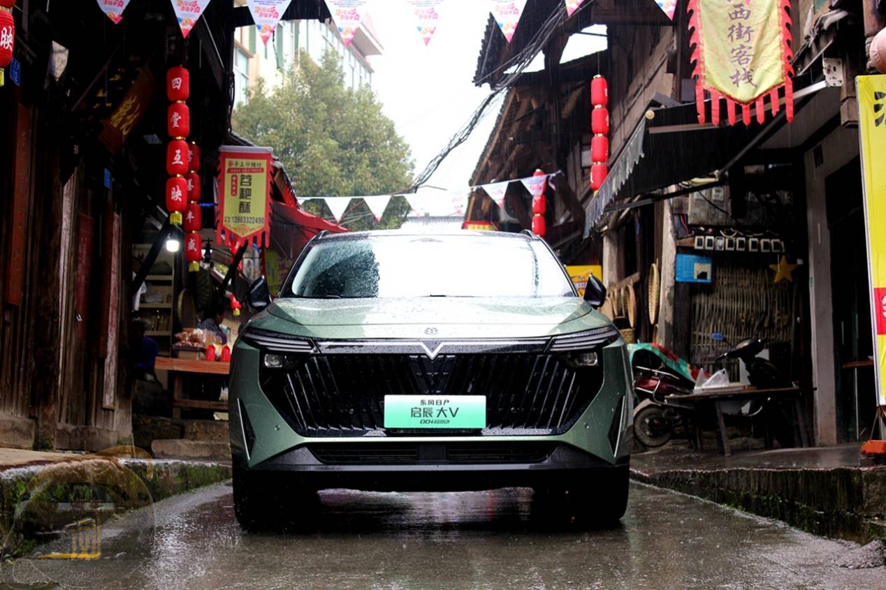 雨中试驾启辰大V DD-i超混动 “两面”性格 一流质感_搜狐汽车_搜狐网