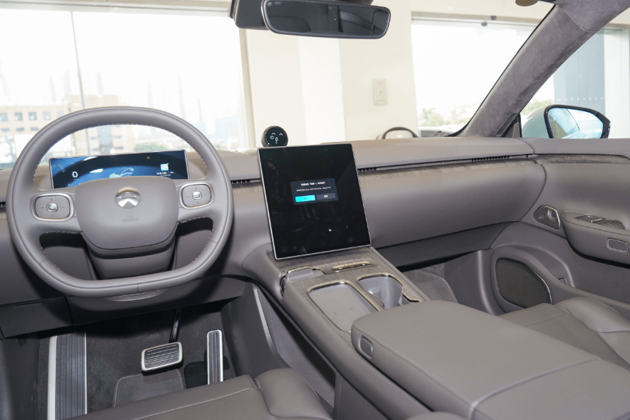 对标56e，吊打ET7，阿维塔12到底是何方神圣？_搜狐汽车_搜狐网