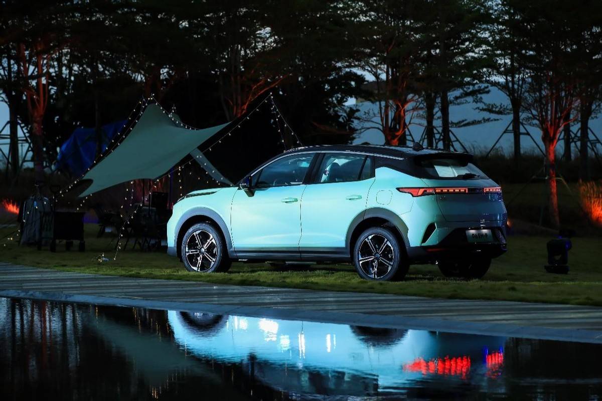 新都市机能超电SUV，领克06EM-P正式上市13.68万起_搜狐汽车_搜狐网